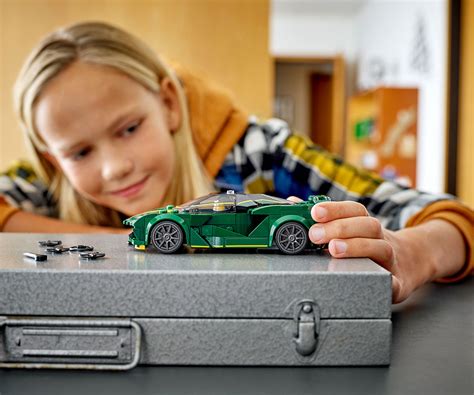 Игрален комплект конструктор ЛЕГО Speed Champions 76907 - Lotus Evija ...