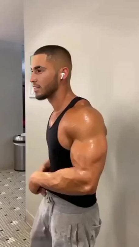 Popular Guy Tumbex Popular Guy Tumbex