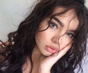 7 Secrets To Getting Fuller Brows Sopracciglia Arcuate Capelli Castani Miele Viso Perfetto