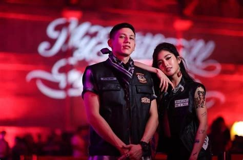 พาย สุนิษฐ์ แฟน มายด์ ลภัสลัล ประวัติผู้บริหารหนุ่มหนุ่ม ทายาท ภิรมย์ภักดี