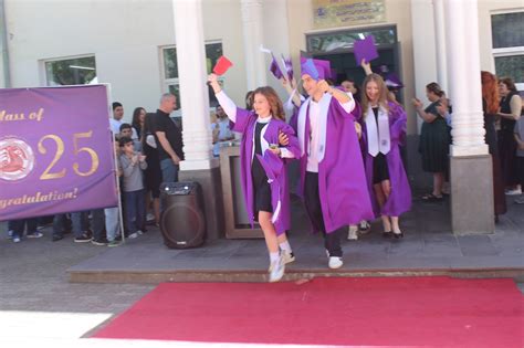 წმინდა წმინდა ალექსი შუშანიას სახელობის სკოლა გიმნაზია