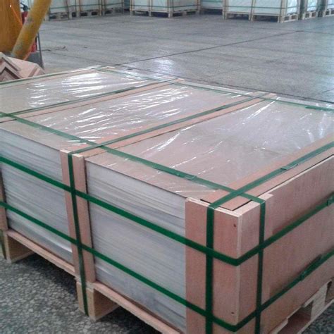 Diffuse Glass Evergreen