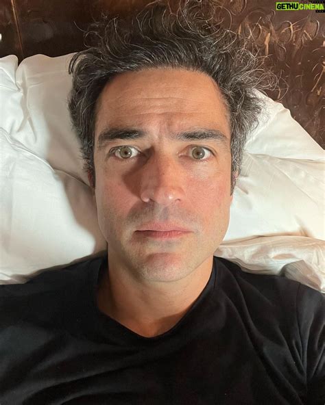 Alfonso Herrera Wiki Biography Age Gallery Spouse And More