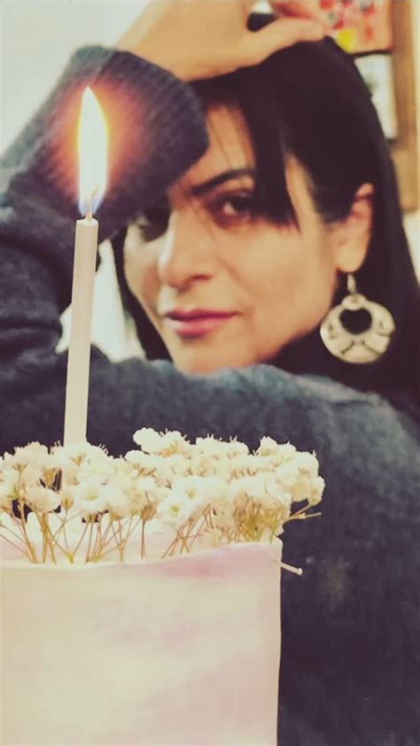 ‎zohre🦋فردیس،کرج‎ ‎تو ترانه ای هستی برای تمام روزهای عمرم ، حال چه