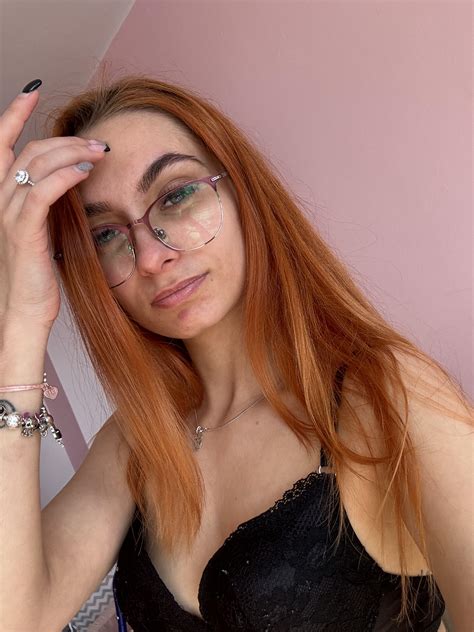 Happy Monday 🍑 Rcastingcouchvegas