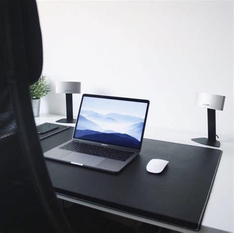 Pin By Am Rilwan Tech Enthusiastic On Apple Ecosystem Computer Desk Setup Desk Cover