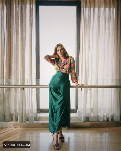 Aisha Ahmed Feet Aznudefeet