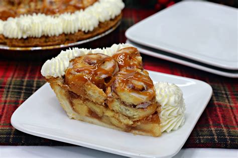 The Unforgettable Cinnamon Roll Apple Pie Recipe