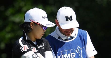 캐디와 홀 공략을 의논하는 이정은5 Lpga Kpmg 위민스 Pga챔피언십