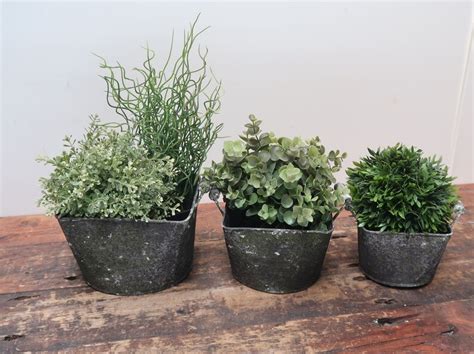 Rustic Metal Planters Set Of 3 Nested Rustic Weathered Planter With