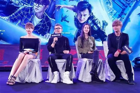 “新警察故事2”定档1222！成龙贡献十年来最火爆打斗！