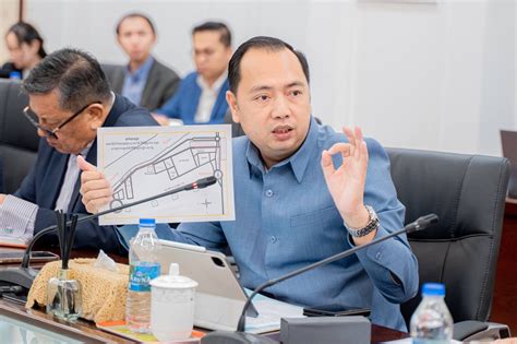 លោកឧបនាយករដ្ឋមន្ត្រីប្រចាំការ វង្សី វិស្សុត ដឹកនាំកិច្ចប្រជុំ