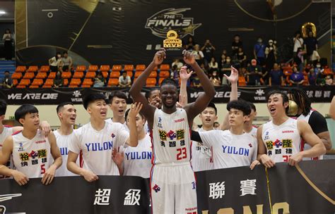 斑霸獲fmvp 柯旻豪抱回年度mvp Yahoo奇摩汽車機車