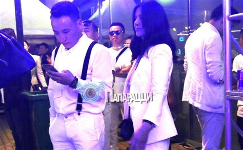 Гэрэлт гудамжны эрээн замыг клипэндээ мөнхөлсөн Наагий