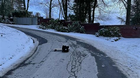 On The Potential Of Open Vocabulary Models For Object Detection In Unusual Street Scenes Ai