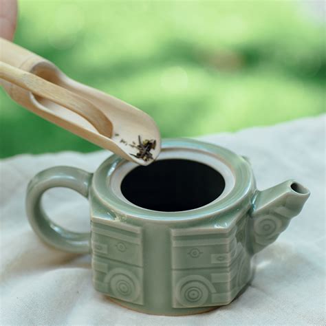 良渚博物院一壶二杯玉琮纹饰套装越窑青瓷茶具茶杯礼物成套礼品男虎窝淘