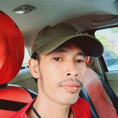 วันนี้คนเยอะมากครับ ตลาดนัดไทยลาวท่าอุเทนจังหวัดนครพนม นครพนม สัญญา บ่าวอีสานใต้ ชาแนล Facebook