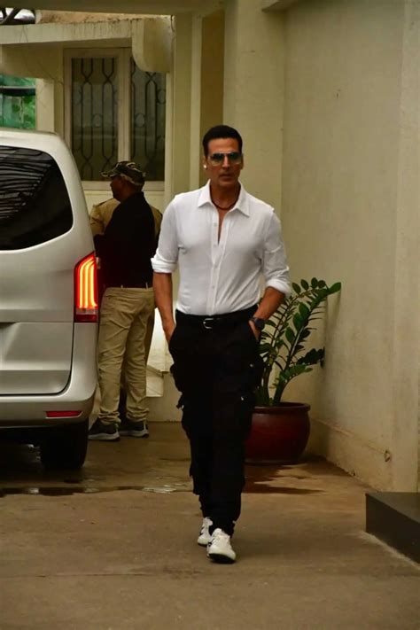 Spotted In The City Ibrahim Ali Khan Malaika Arora Akshay Kumar And