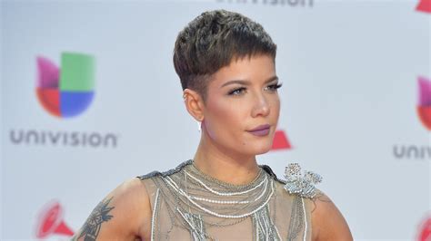 Halsey Slams Victorias Secret Fashion Show For ‘lack Of Diversity