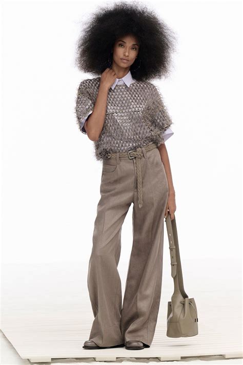 Pin De Lenna Lenna En 2025 Podium En 2024 Ropa Ropa Casual Atuendos