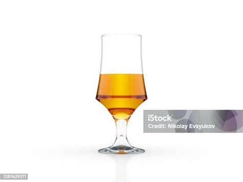 흰색 배경 고해상도 3d 일러스트레이션에 고립된 위스키 유리 스카치 버번 크리에이티브 0명에 대한 스톡 사진 및 기타 이미지 0명 각얼음 갈색 Istock