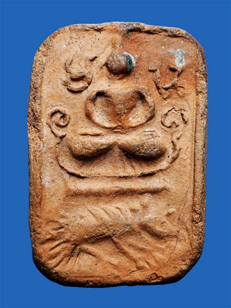 หลวงพ่อปาน วัดบางนมโค พิมพ์ขี่เม่นมังกร สวยเดิมๆ Ennxo