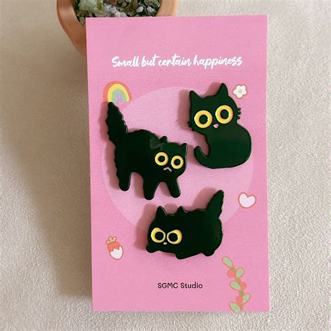 [3개세트] 아기고양이 블랙캣 루루 뱃지 배지 브로치 가방장식 가방뱃지 필통 꾸미기 친구 선물 에이블리