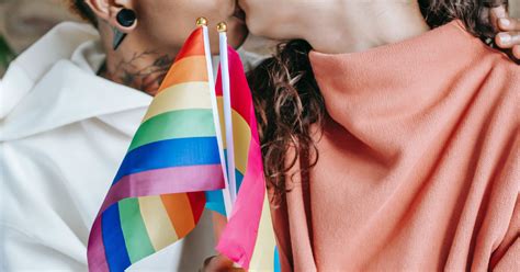 What Does It Mean To Identify As Pansexual Or Panromantic GCN