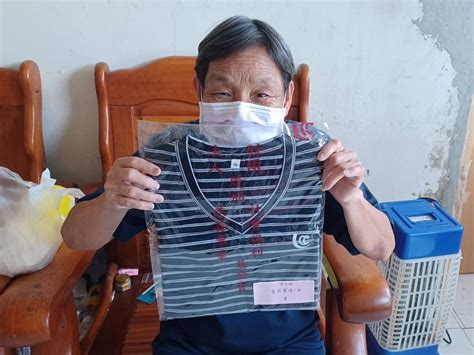 讓榮民、眷清涼一夏 慶福基金會致贈幸福涼感衣