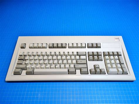 1986 IBM Model M 1390120 Made By IBM 10 SEP 86 ClickyKeyboards