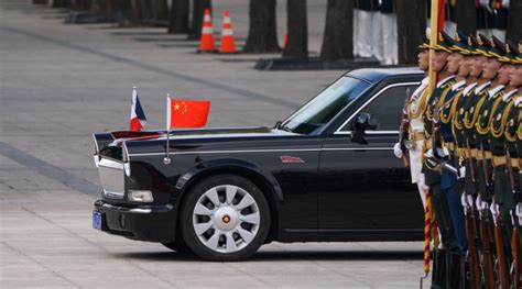 Ши Жиньпин Францын Ерөнхийлөгчтэй хэлэлцээ хийлээ