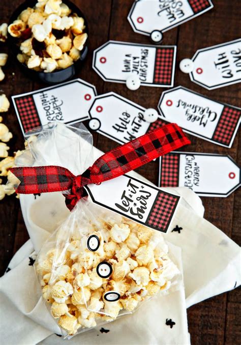 Holiday Kettle Corn Snack Mix
