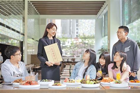 內需井噴 5月餐飲營業額暴增44％ 財經焦點 中國時報