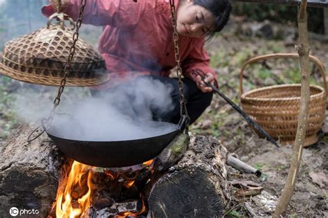 江西婺源：手机变成“新农具”直播变成“新农活” 搜狐大视野 搜狐新闻