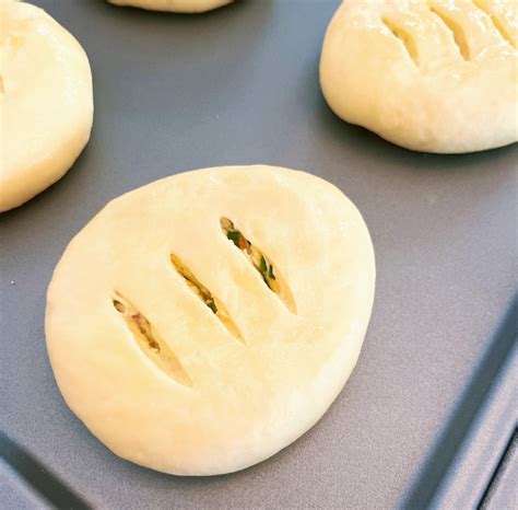 식사 대용으로 좋은 감자를 더한 부추빵 만들기