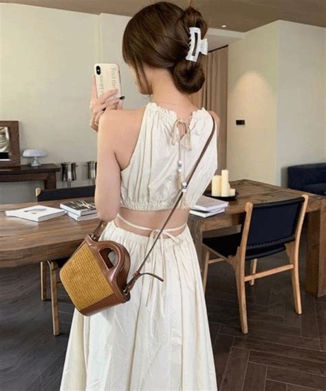 휴양지룩 홀터 나시 끈 허리 잘록 밴딩 트임 바캉스 여신 롱원피스 2color 에이블리