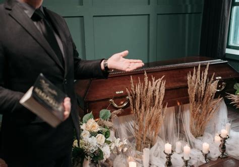 The Ultimate Guide To Giving A Eulogy At A Funeral For A Loved One