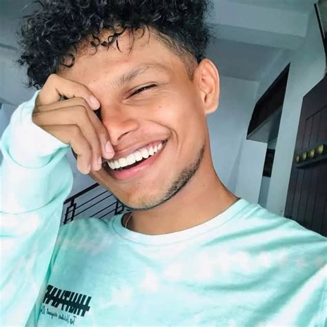 𝑅𝒪𝑀𝟥𝒮𝐻 rd xx Threads Say more