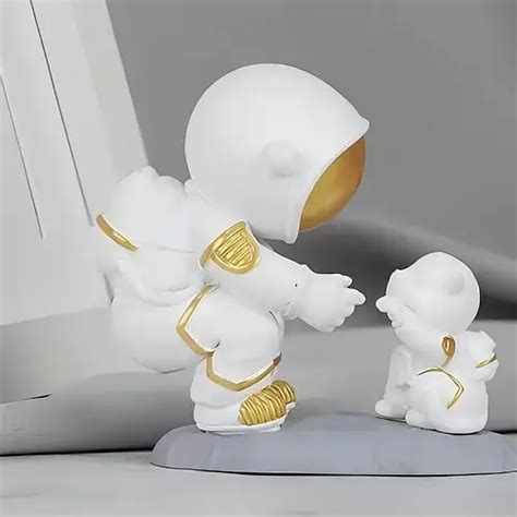 Статуетка Астронавт з собачкою Фігурка для інтерєру Космонавт 10 см Декор Астронавт з