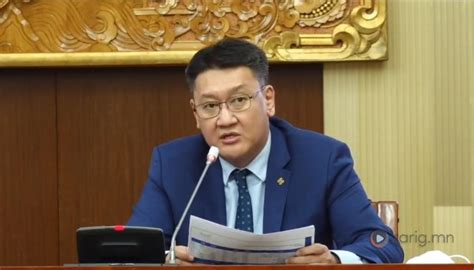 Төрийн албан хаагчдын цалингийн системийг шинэчилж ажилласан жилийн