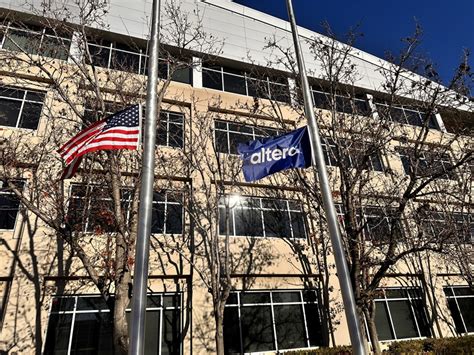 Altera Spins Off From Intel To Expand Fpga Product Portfolio Ic
