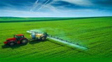 باشگاه خبرنگاران جوان مبارزه با عوامل خسارتزا در ۱۰۵ هزار هکتار مزارع