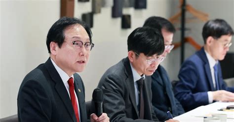 [트럼프發 관세폭탄] 韓 통상 대응 전략…공급망·수출다변화·윈윈 압축