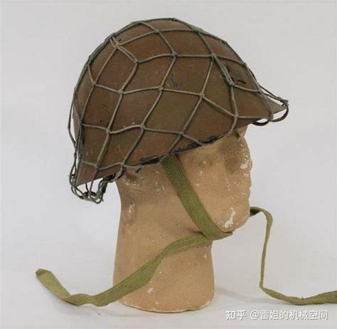 二战日军钢盔为何装一层网状物，不光是为了美观，有着大作用 知乎