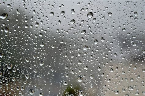 雨滴落在窗户上下雨天浅景深高清图片下载 正版图片504041377 摄图网