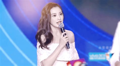 彭小苒影视主持双栖发展，才华出众颇受好评 360娱乐，你开心就好