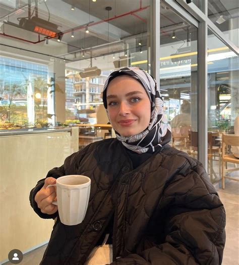 Nindy Kumala Adlı Kullanıcının S Asyurlas Panosundaki Pin Kadın