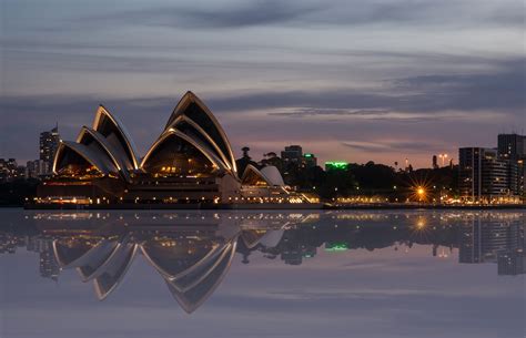 Horizontal Parallax Gallery