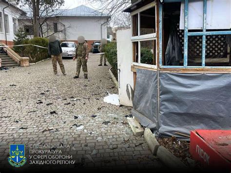 Теракт біля ТЦК у Камянець Подільському правоохоронці затримали двох підозрюваних Trueua