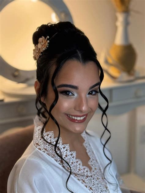 Instagram Video By Hadassa Silva Makeup • Mar 28 2025 At 237 Pm